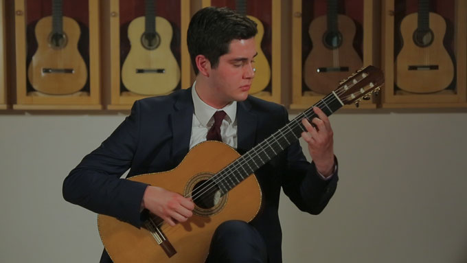 Brig Urias plays Young Madrid Luthiers