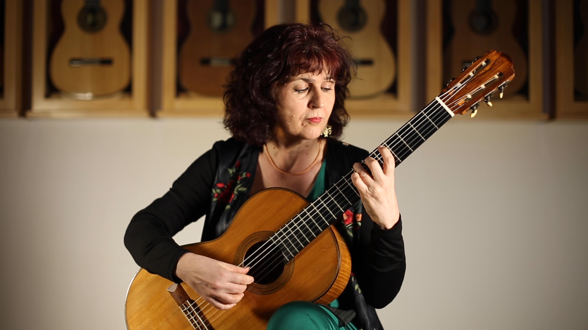 Eleftheria Kotzia plays 1930 Hauser I