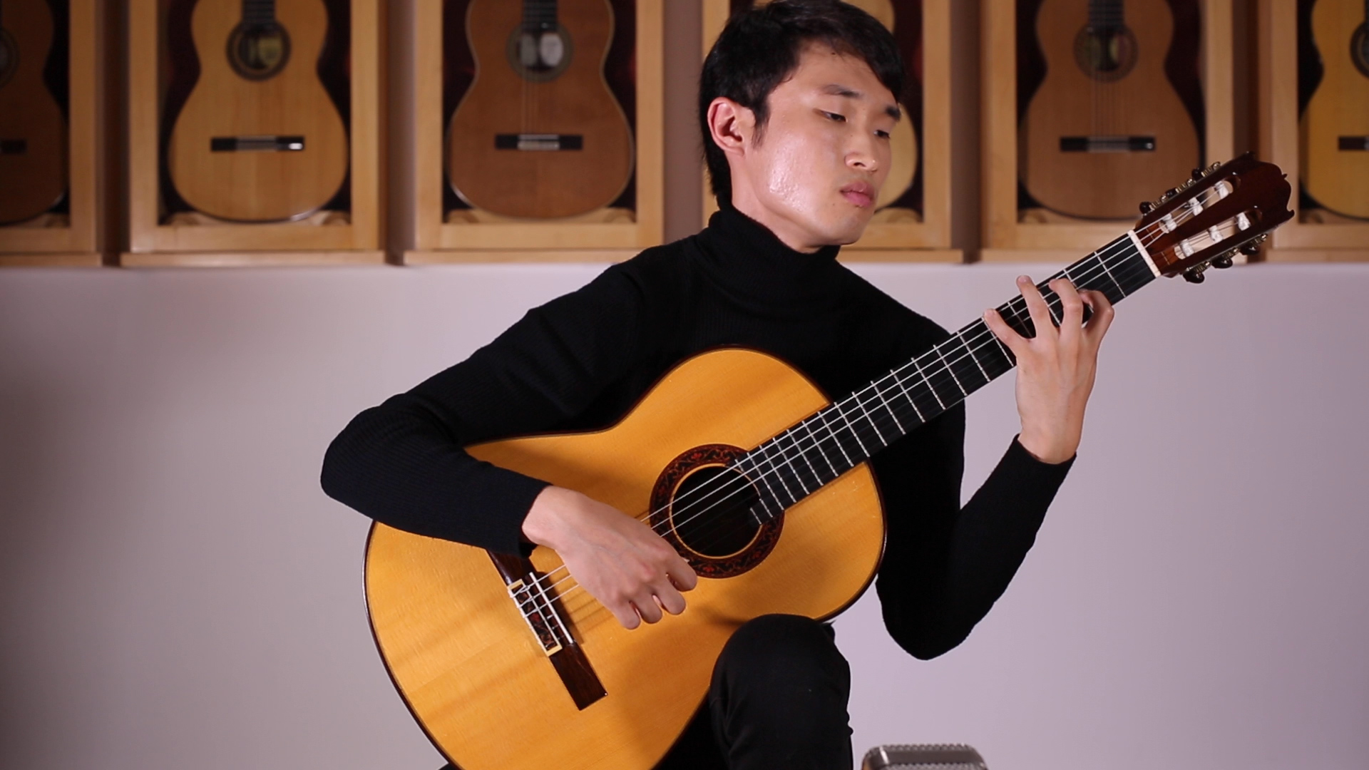 Alex Park plays 1993 Paul Fischer 'Virtuoso'