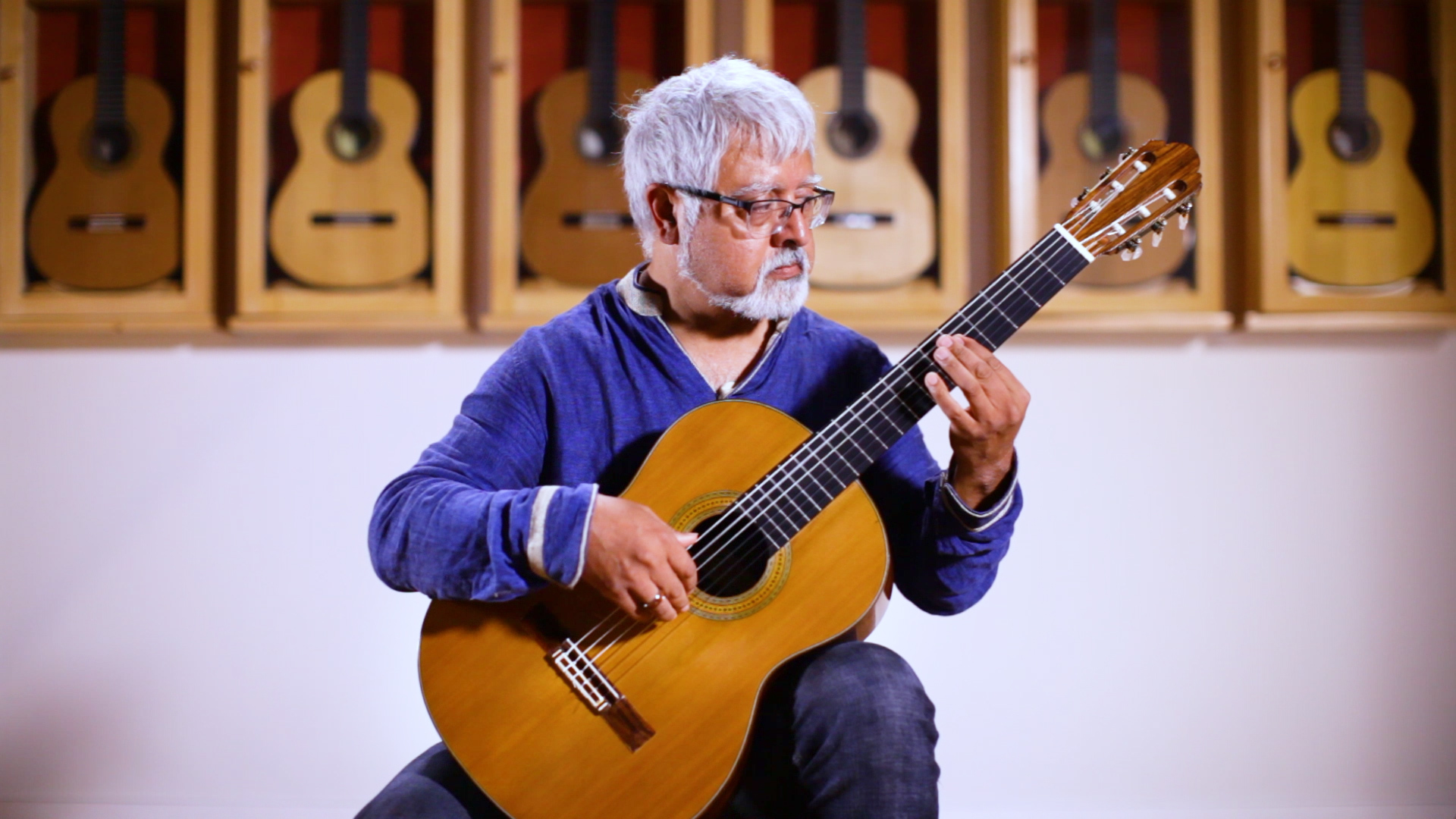 Fareed Haque plays Villa-Lobos cadenza