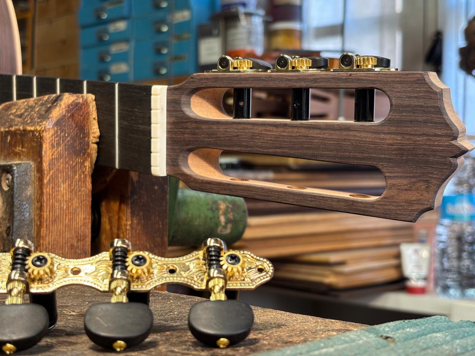 A 1910 Manuel Ramirez Model by Liuteria Frignani — A New Collaborative ...