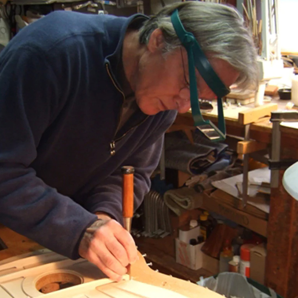 Luthier Jeffrey Elliott | GSI