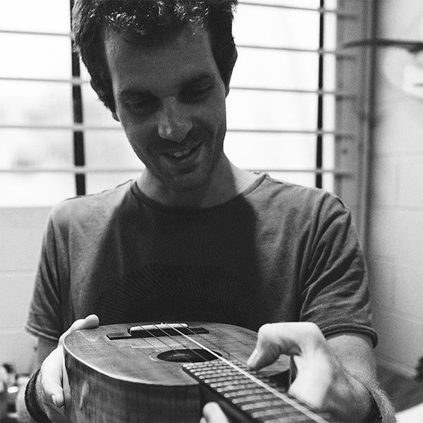 Luthier Sean Hancock | GSI